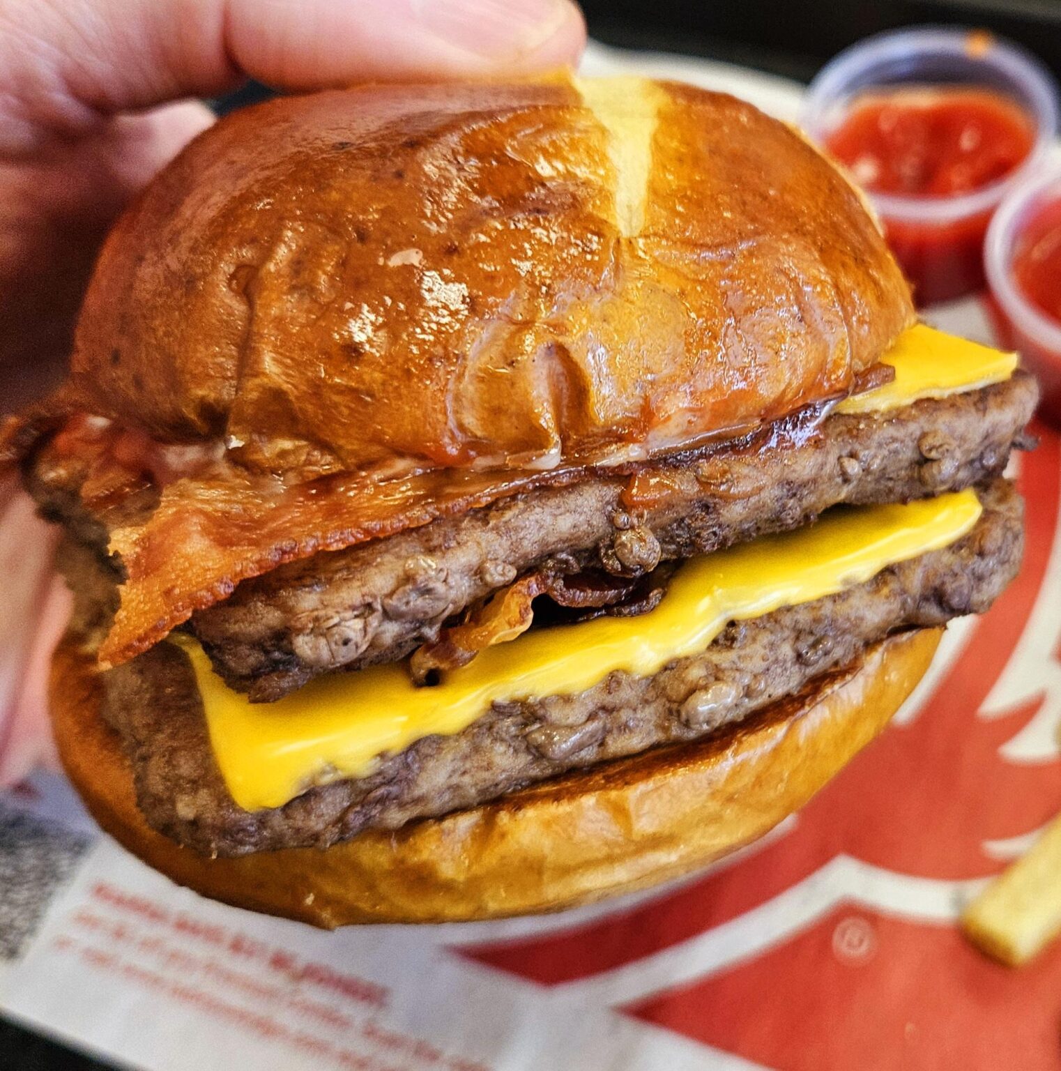 The 10 BEST Cheeseburger Chain Restaurants in the USA 2024 - 2025 ...